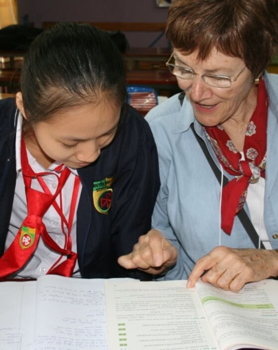 Teaching Conversational English - Global Volunteers